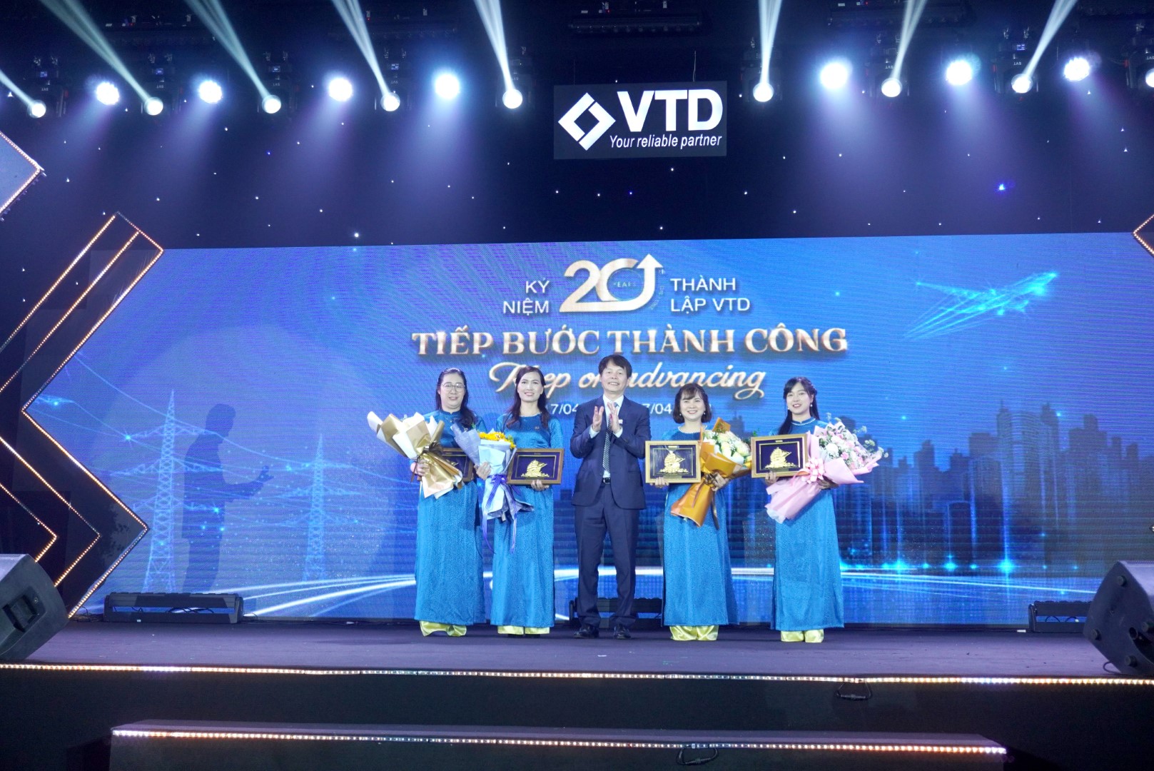 ẤN TƯỢNG VÀ GIÀU CẢM XÚC - LỄ KỶ NIỆM VTD TRÒN 20 TUỔI - VTD